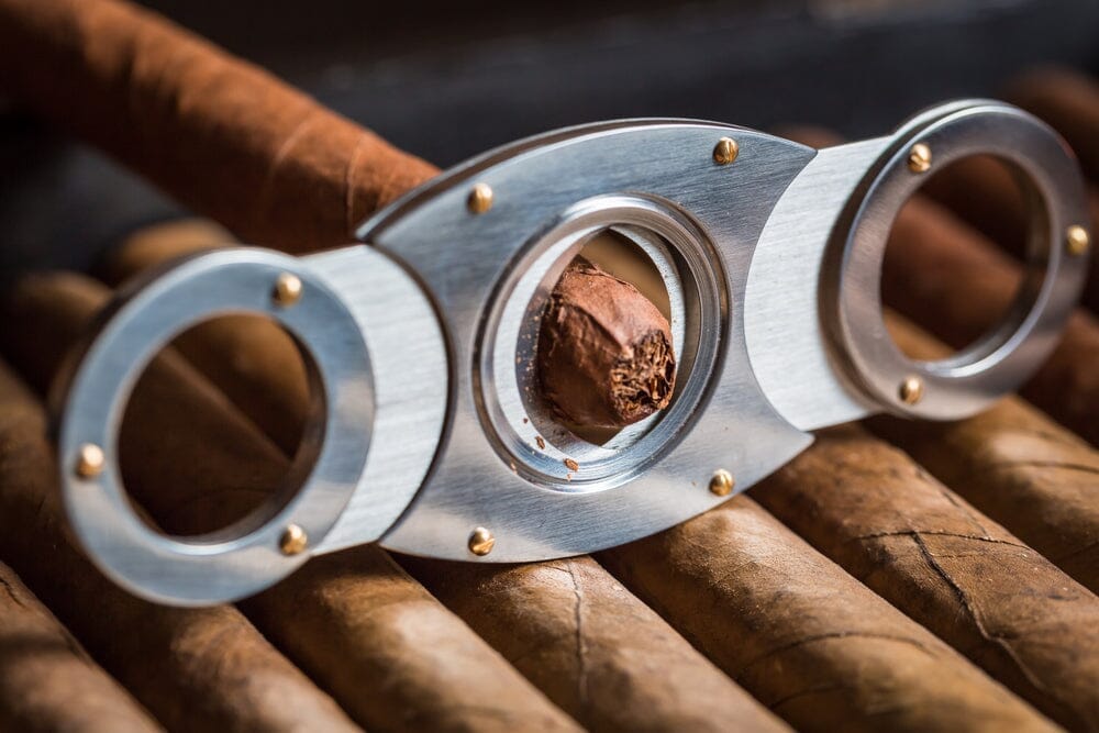 5 Ways to Cut a Cigar - Enhance your Experience with Cigars Direct